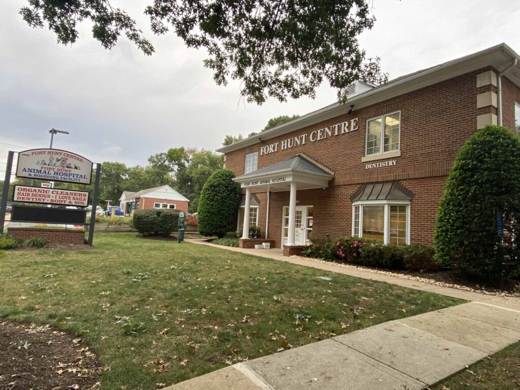 AAHA Fort Hunt Animal Hospital | Vet In Alexandria VA 22308